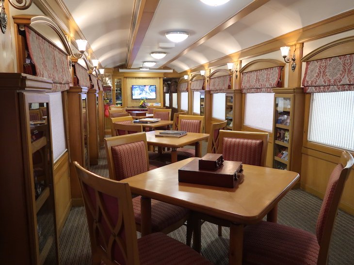 A bordo do comboio de luxo Deccan Odyssey, na Índia | Viaje Comigo