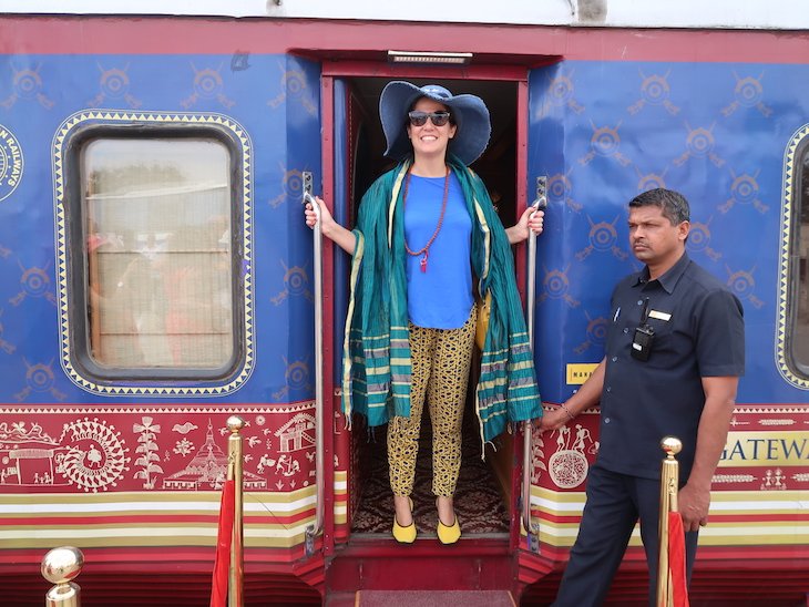 A bordo do comboio de luxo Deccan Odyssey, na Índia | Viaje Comigo