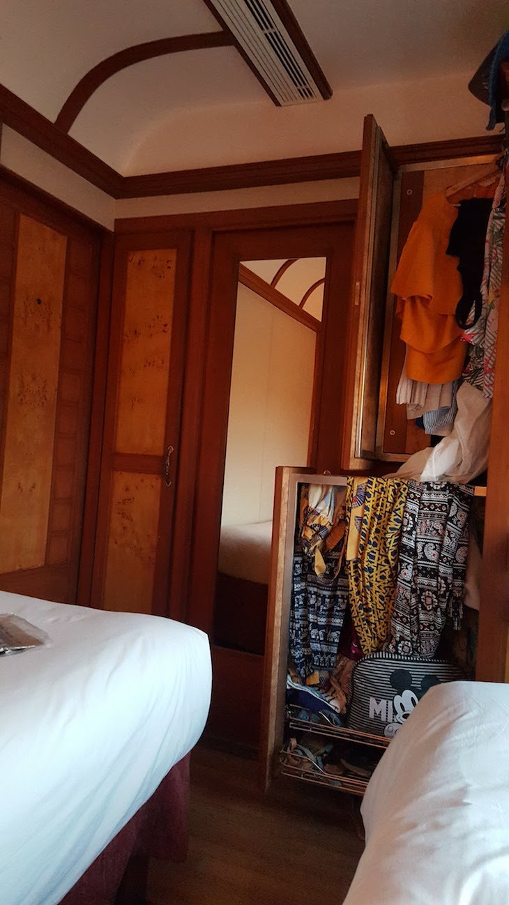 A bordo do comboio de luxo Deccan Odyssey, na Índia | Viaje Comigo