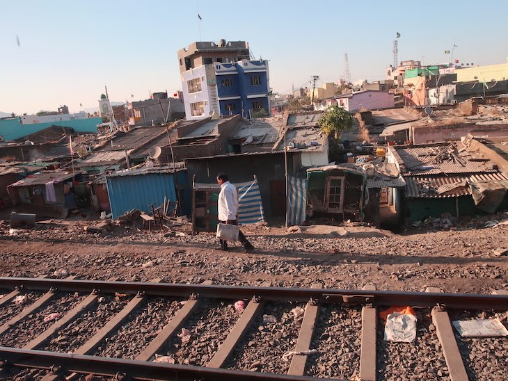 A bordo do comboio de luxo Deccan Odyssey, na Índia | Viaje Comigo