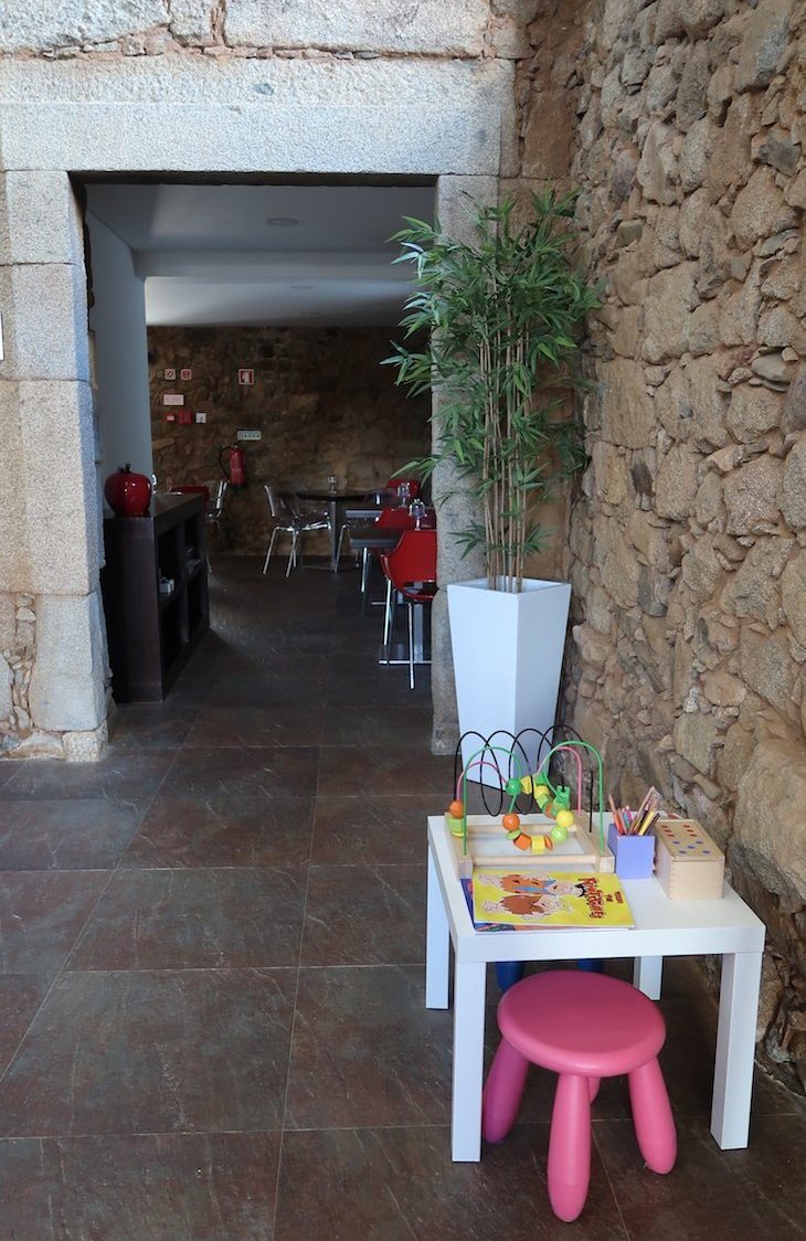 Cerca Design House, Fundão, Portugal | Viaje Comigo