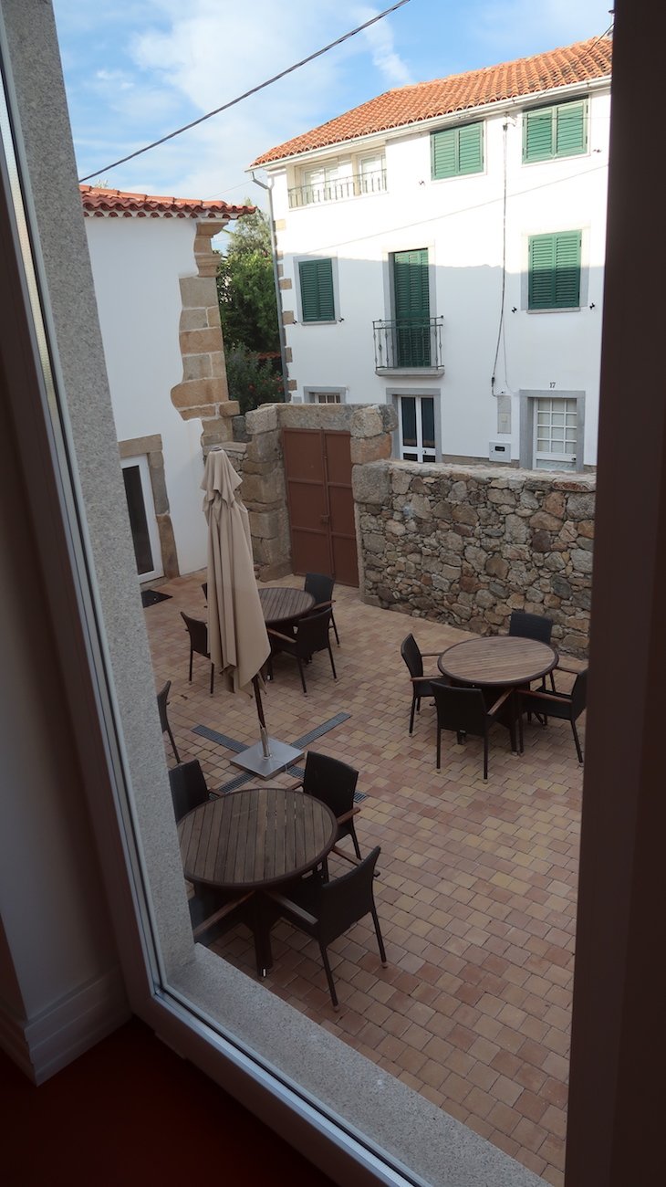 Cerca Design House, Fundão, Portugal | Viaje Comigo