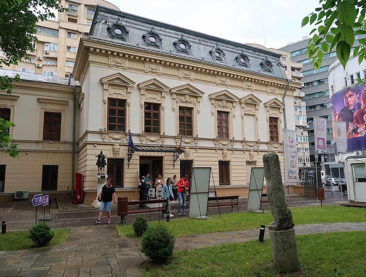 Museus em Bucareste, Roménia | Viaje Comigo
