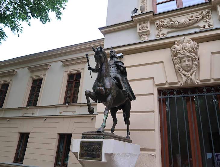 Museus em Bucareste, Roménia | Viaje Comigo