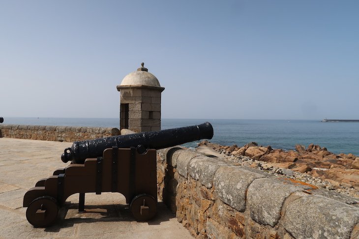 Forte de São Francisco Xavier - Castelo do Queijo, Porto, Portugal ...