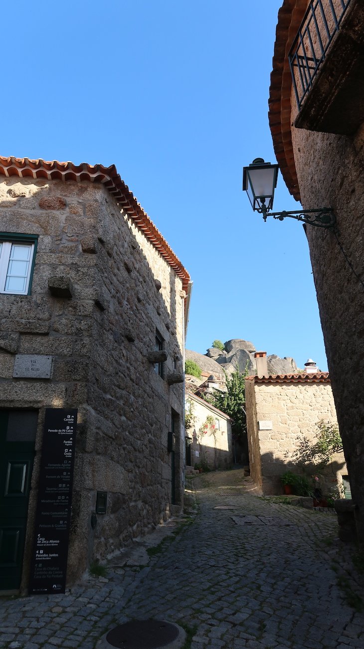 A rudeza bela da Aldeia Histórica de Monsanto | Viaje ComigoViaje Comigo