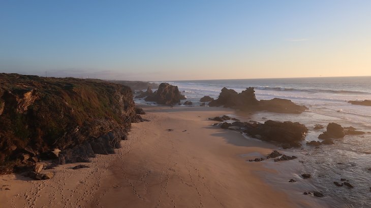 Praia da Samoqueira, Alentejo, Portugal | Viaje Comigo