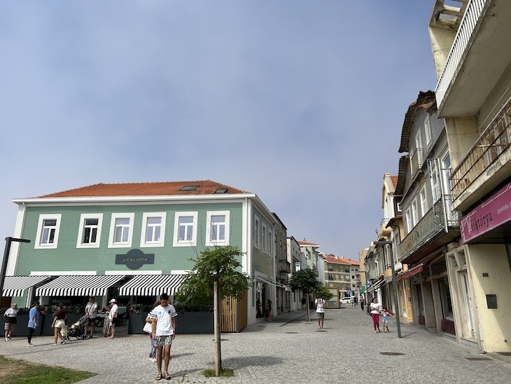 Terra virada para o mar: Espinho, Portugal | Viaje Comigo