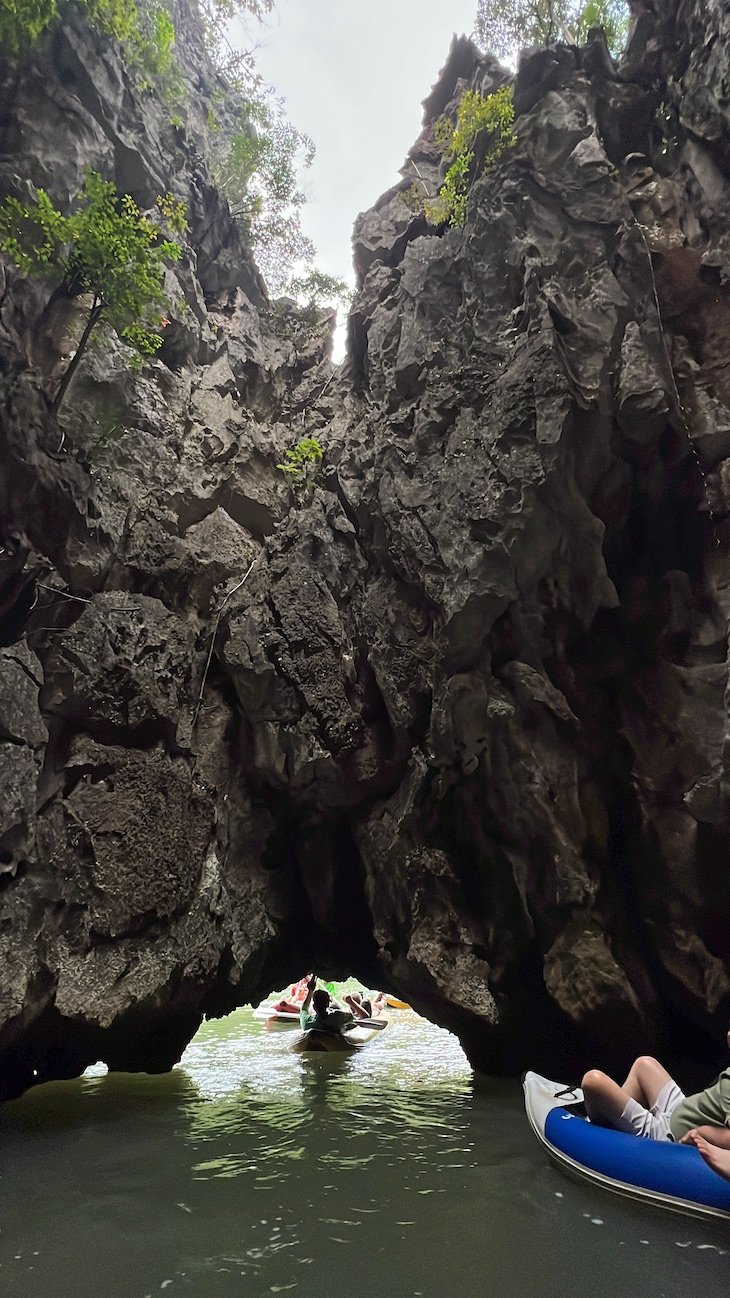 Tou Ilha James Bond e à Vila Flutuante | Viaje Comigo