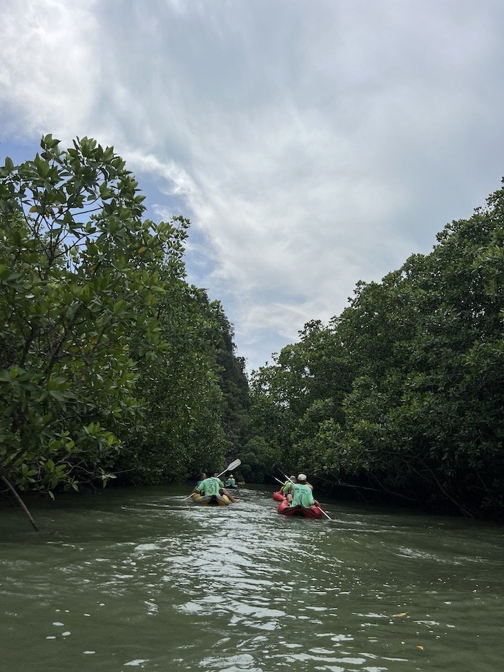Tou Ilha James Bond e à Vila Flutuante | Viaje Comigo